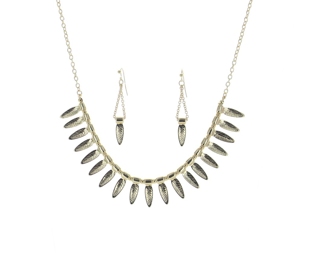 Leaf Collar - Best of Everything | Online Shopping