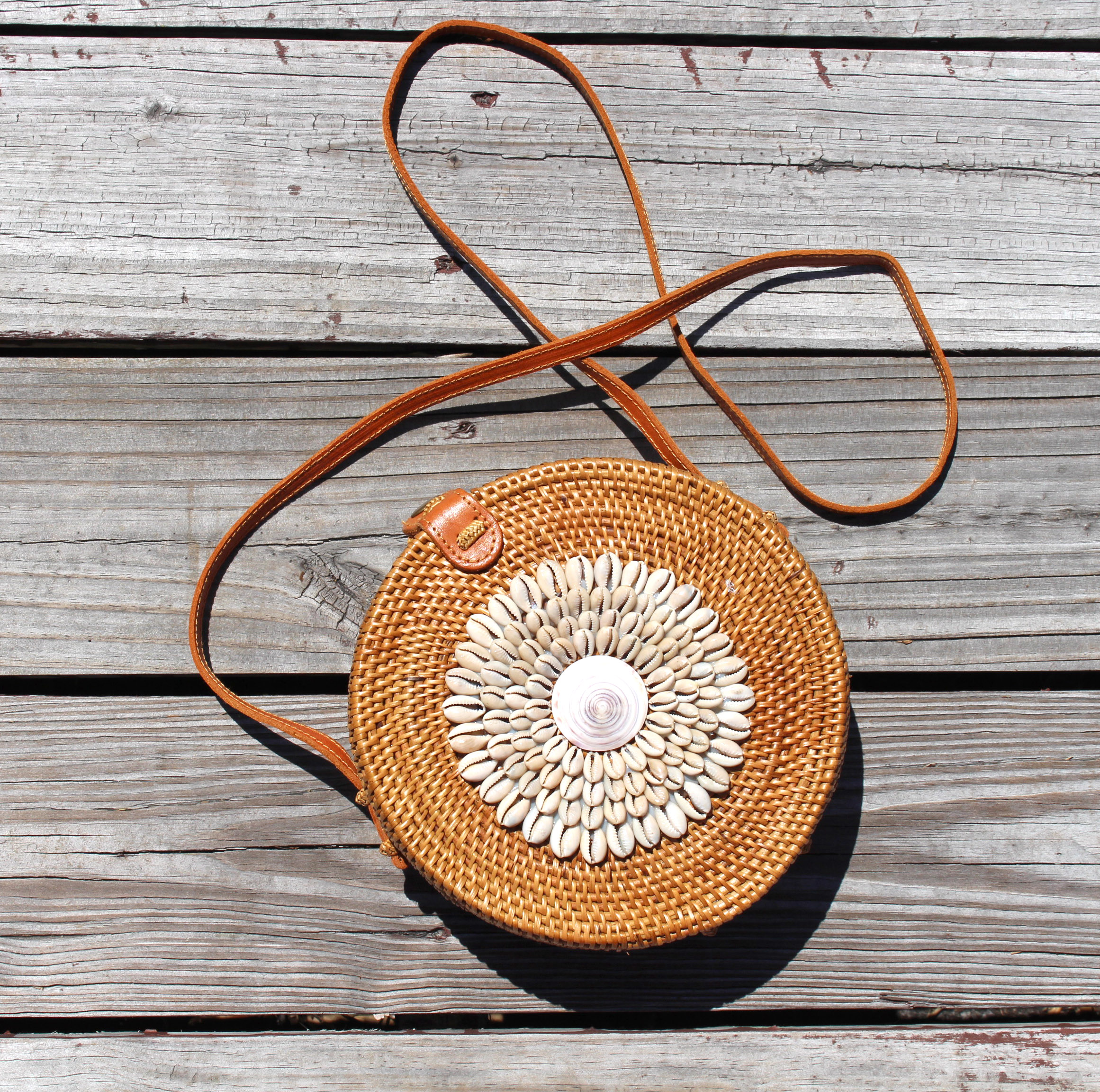 Shell Straw Cross Body Purse - Best of Everything | Online Shopping