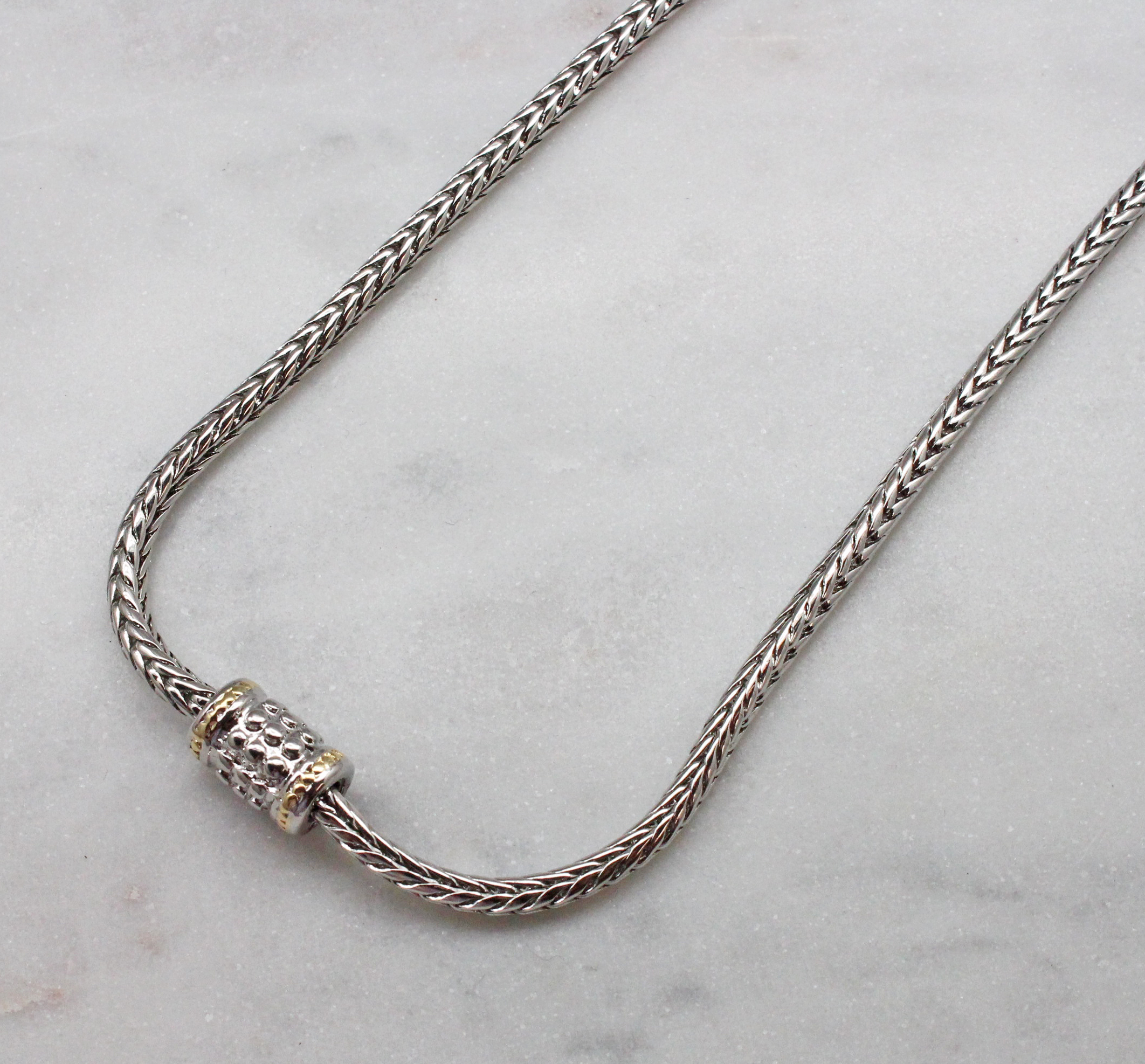 Lucia Magnetic Chain In Two Tone - Best of Everything | Online Shopping